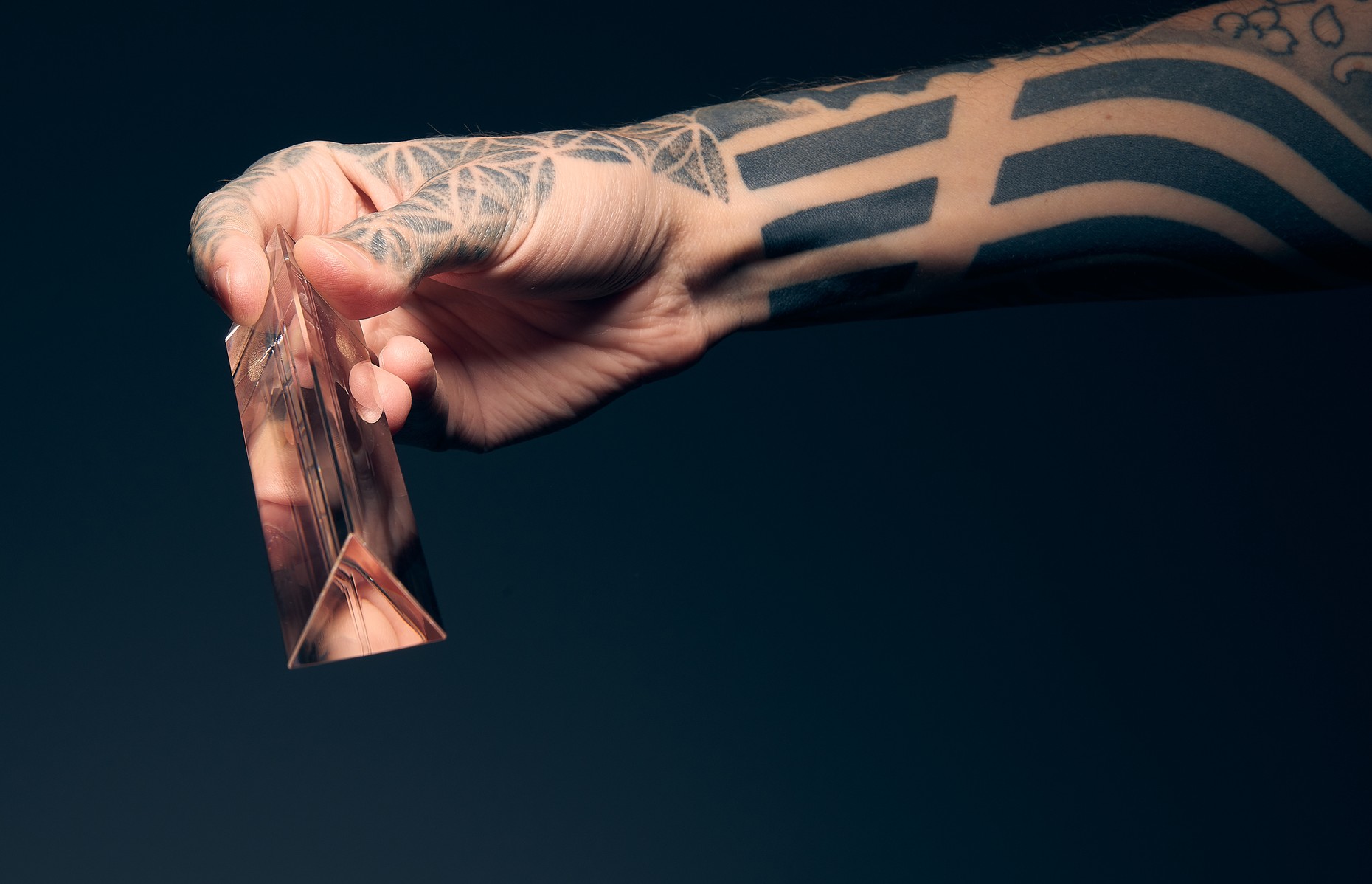 14 Objects To Shoot Through for Creative Photographic Effects ...