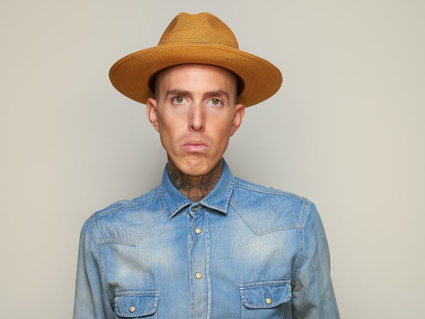 White vs Silver vs Gold Reflectors for Photography • Giggster Guide