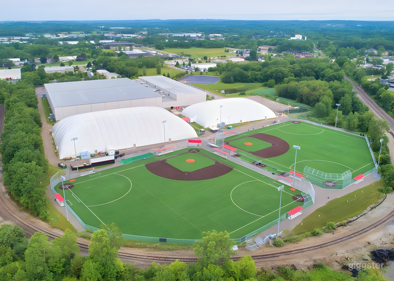 Rent a Field for Parties & Events Near Me | Top Venues on Giggster