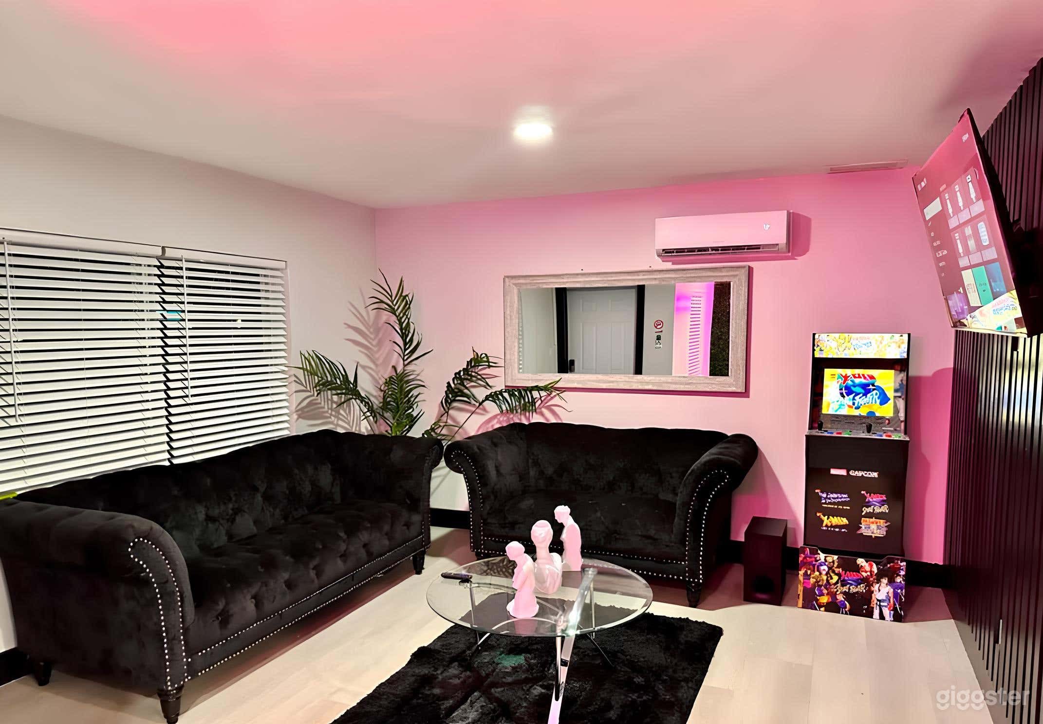 Luxurious, Modern, Classic, & Retro Home! | Rent this location on Giggster