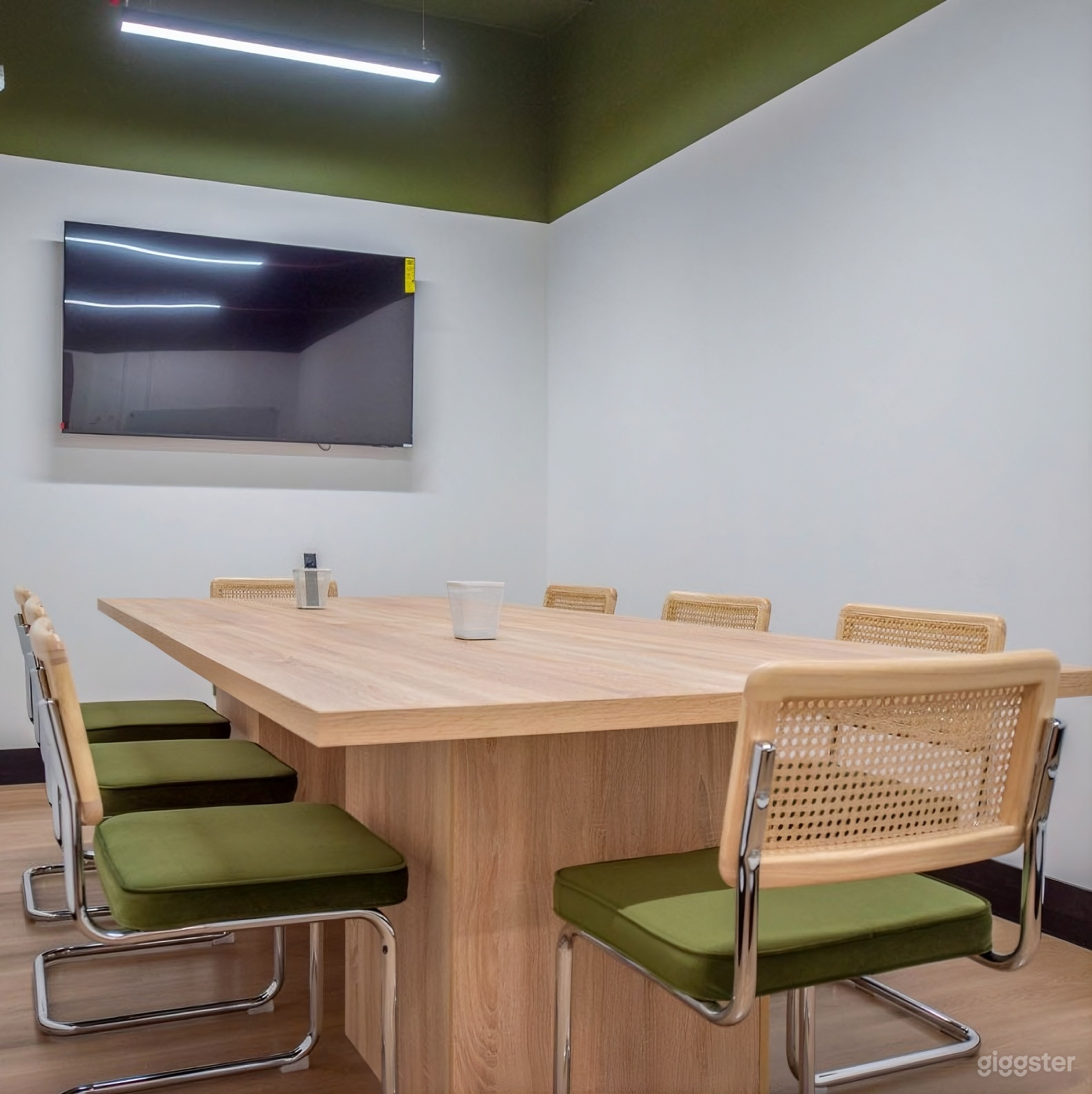 Private 8 Person Soundproof Meeting Room in Miami! | Rent this location ...