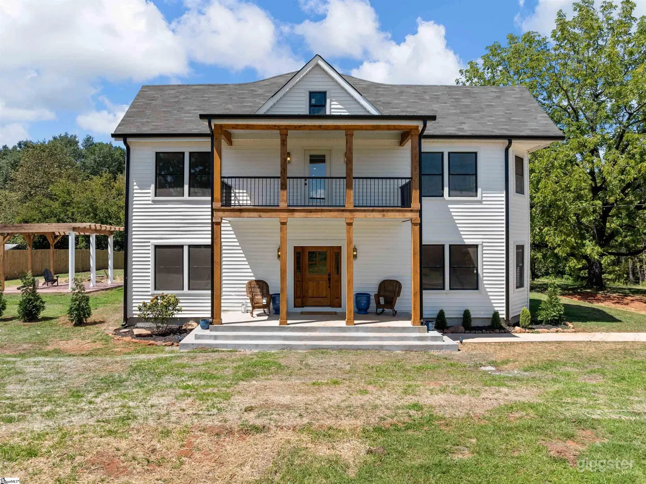 Grand Southern Home for Cozy Seasonal Shoots | Rent this location on ...