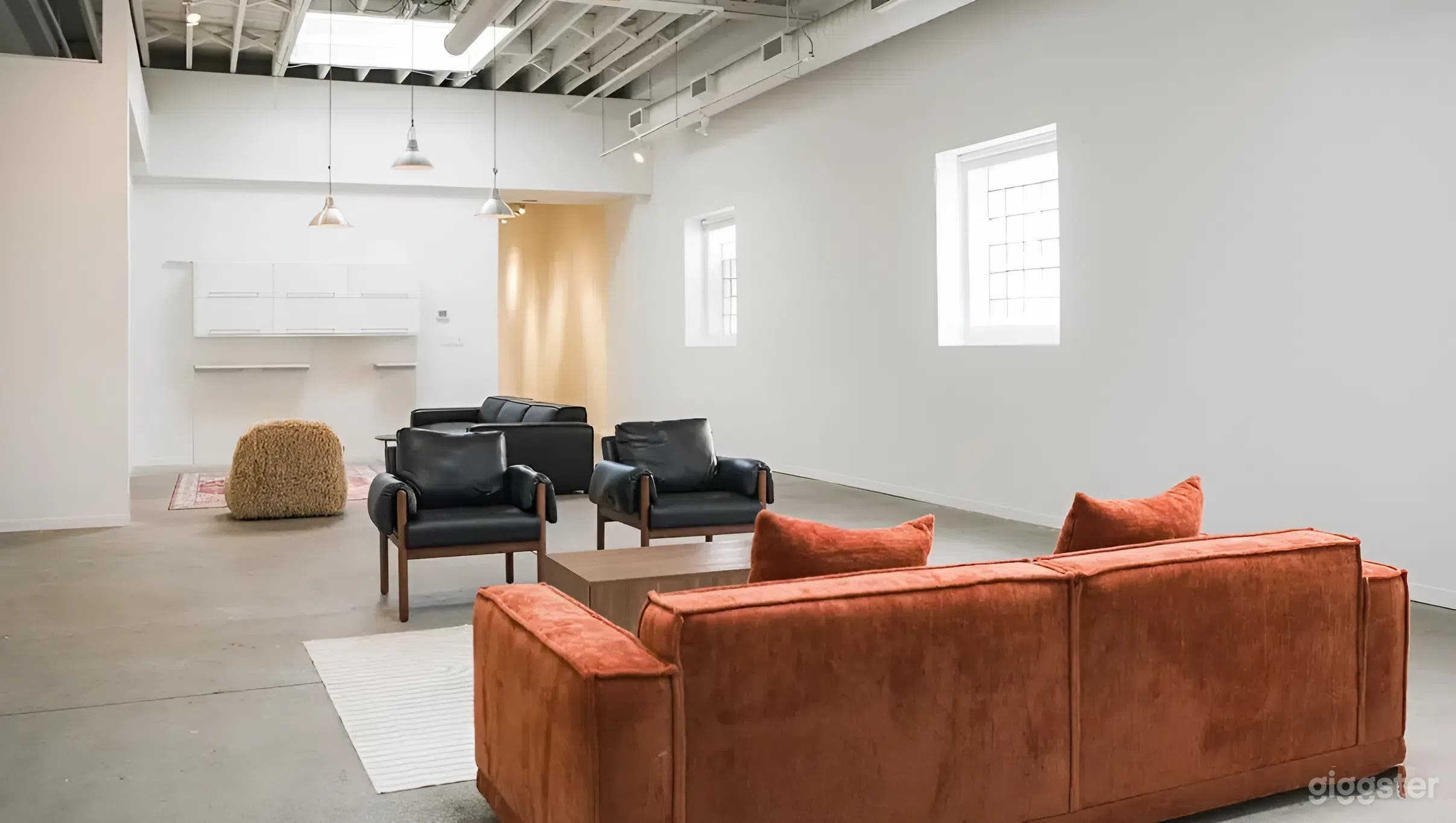 Versatile 3,000+ Sq Ft Studio & Podcast Space in Toronto | Rent this ...