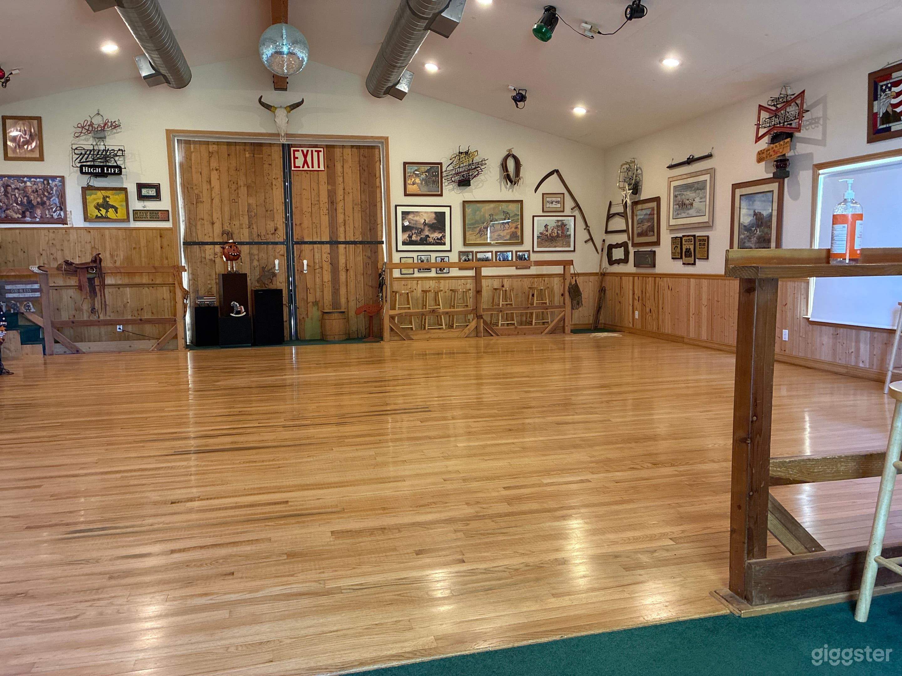Western Dance Hall | Rent this location on Giggster