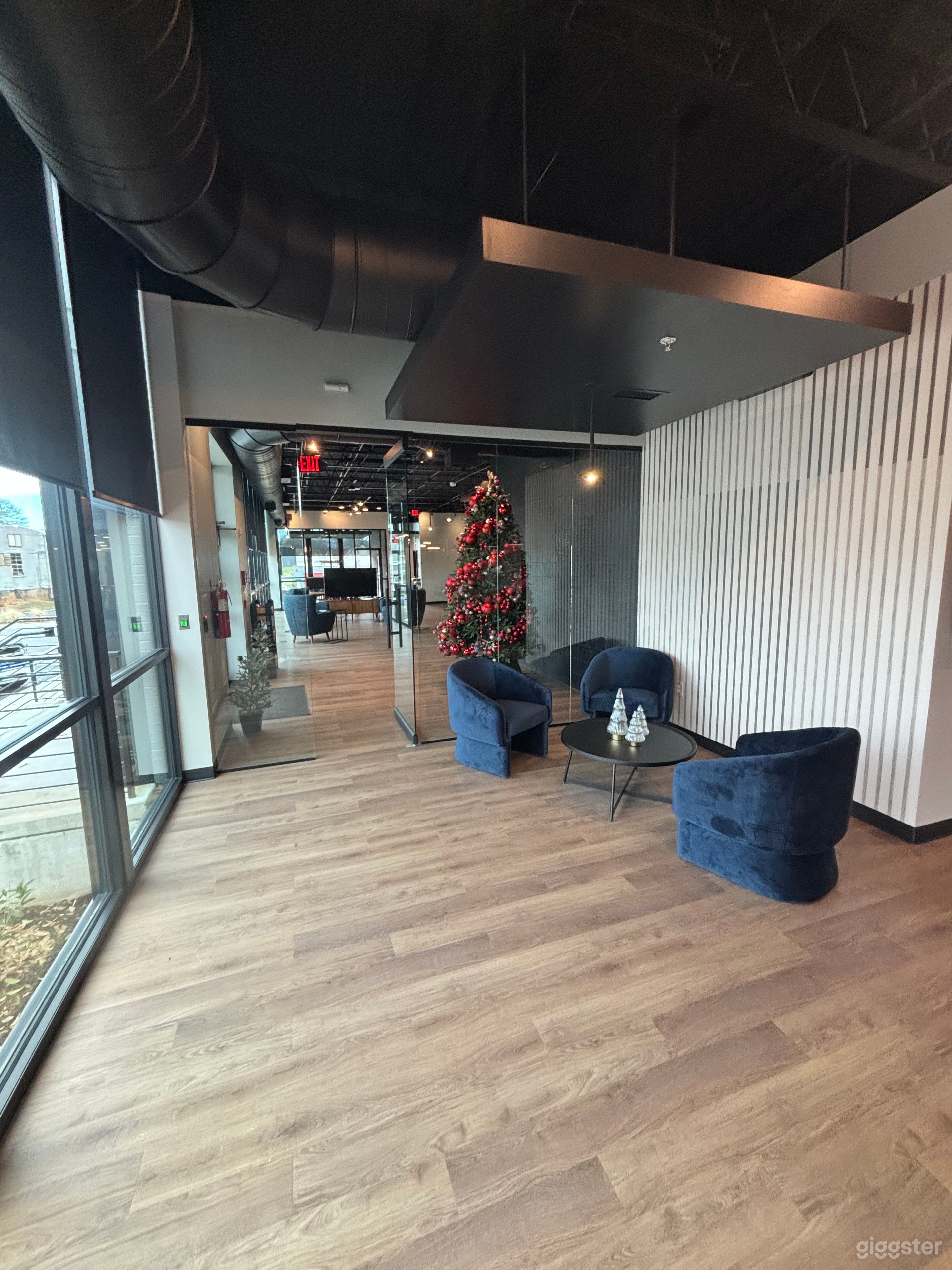Modern Event Venue with Floor-to-Ceiling Windows | Rent this location ...