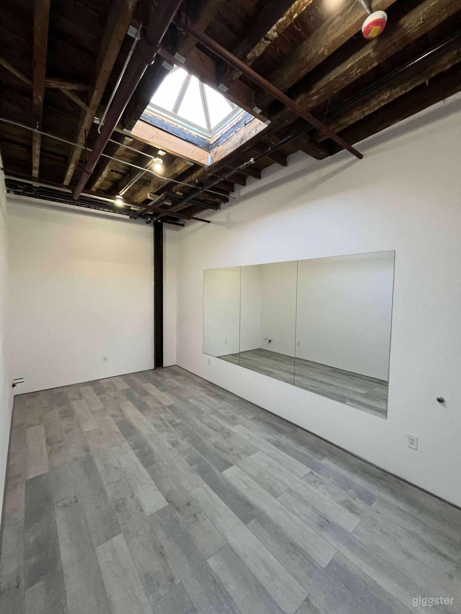 Room3 –Compact Dance Practice Studio with Easy Transit Acces | Rent ...