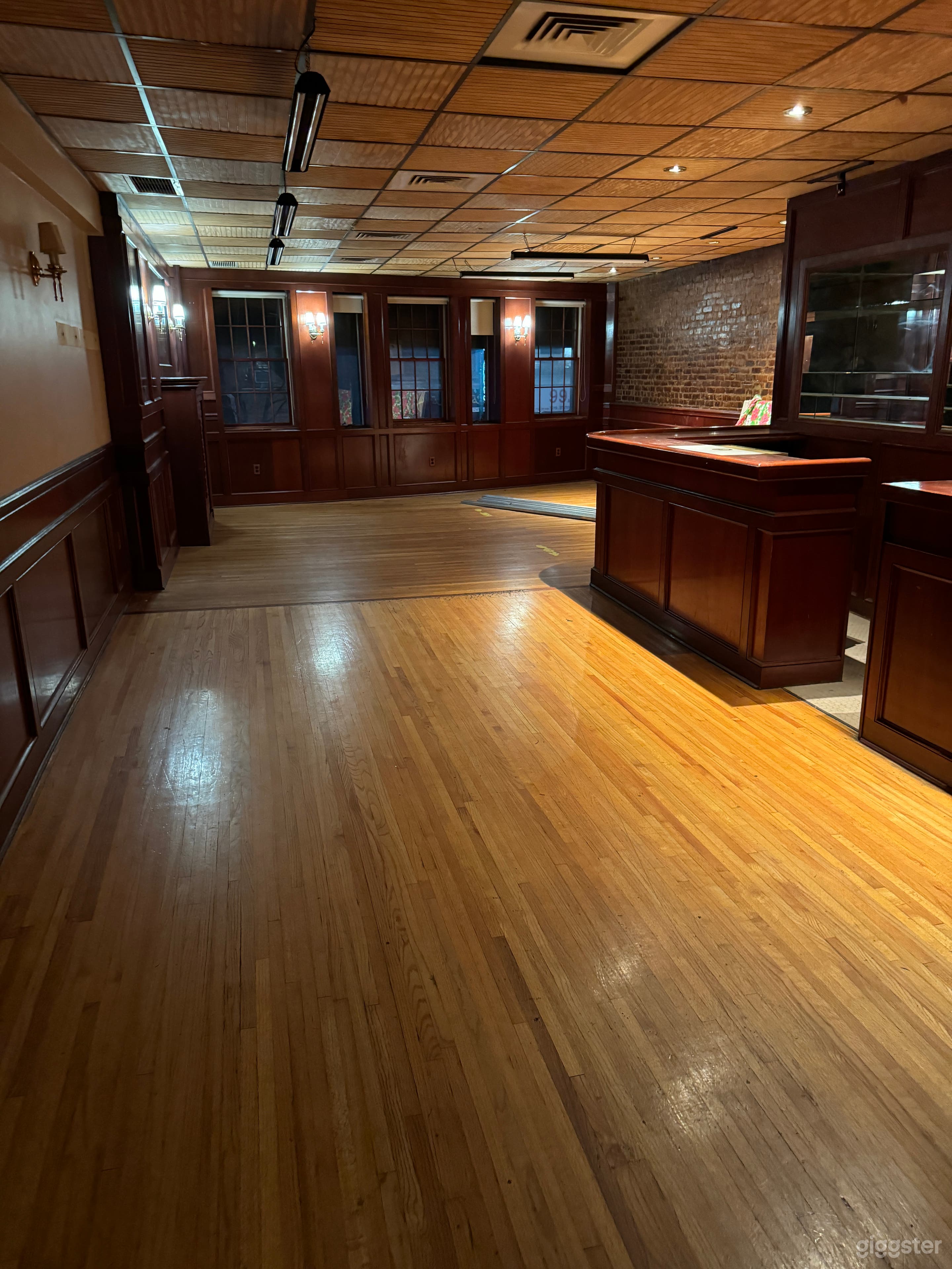 The Ridge Room | Rent this location on Giggster