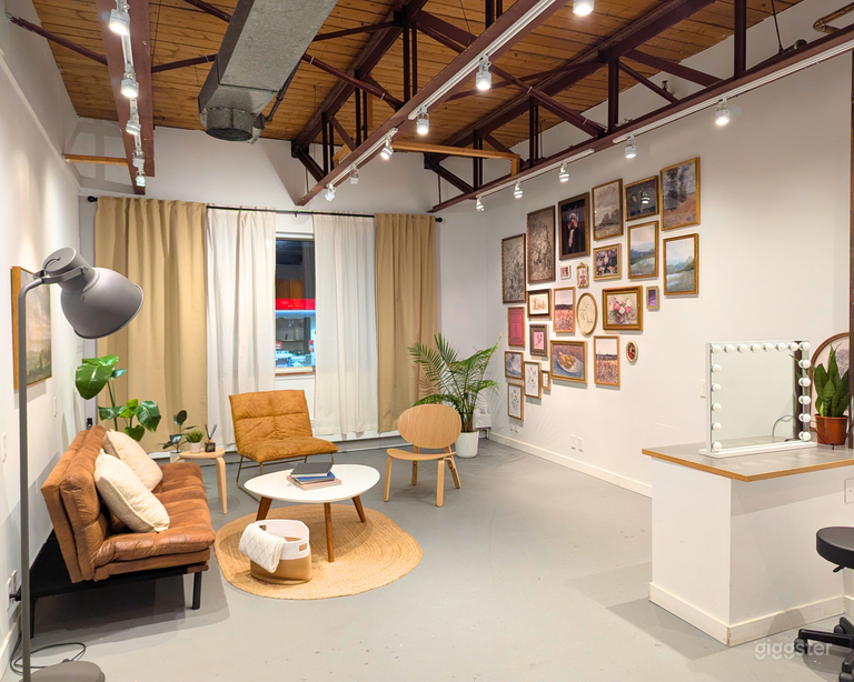 Rent Influencer Studio Spaces Near Me | Content Creator Houses | Giggster