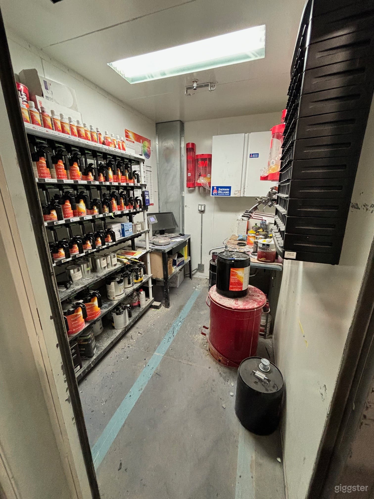 Clean Auto Shop at Industrial Site | Rent this location on Giggster