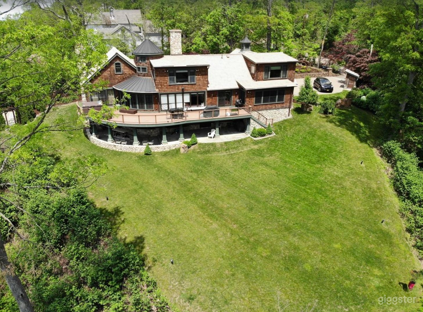 Resort-Style Backyard Oasis | Rent this location on Giggster