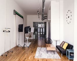 Photo Studio Rental Chicago: Top Venues for Photoshoots | Giggster