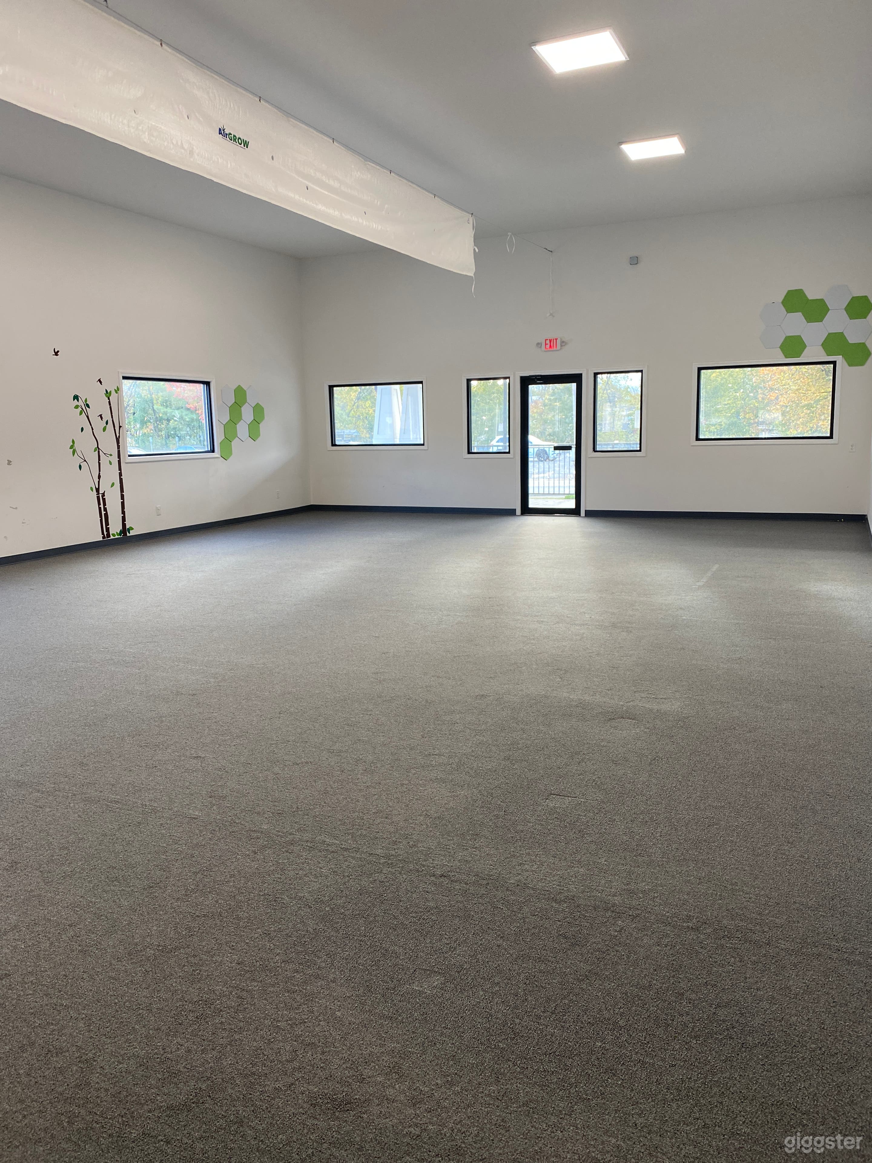 Elegant Micro Event Space in the Heart of Washingtonville | Rent this ...