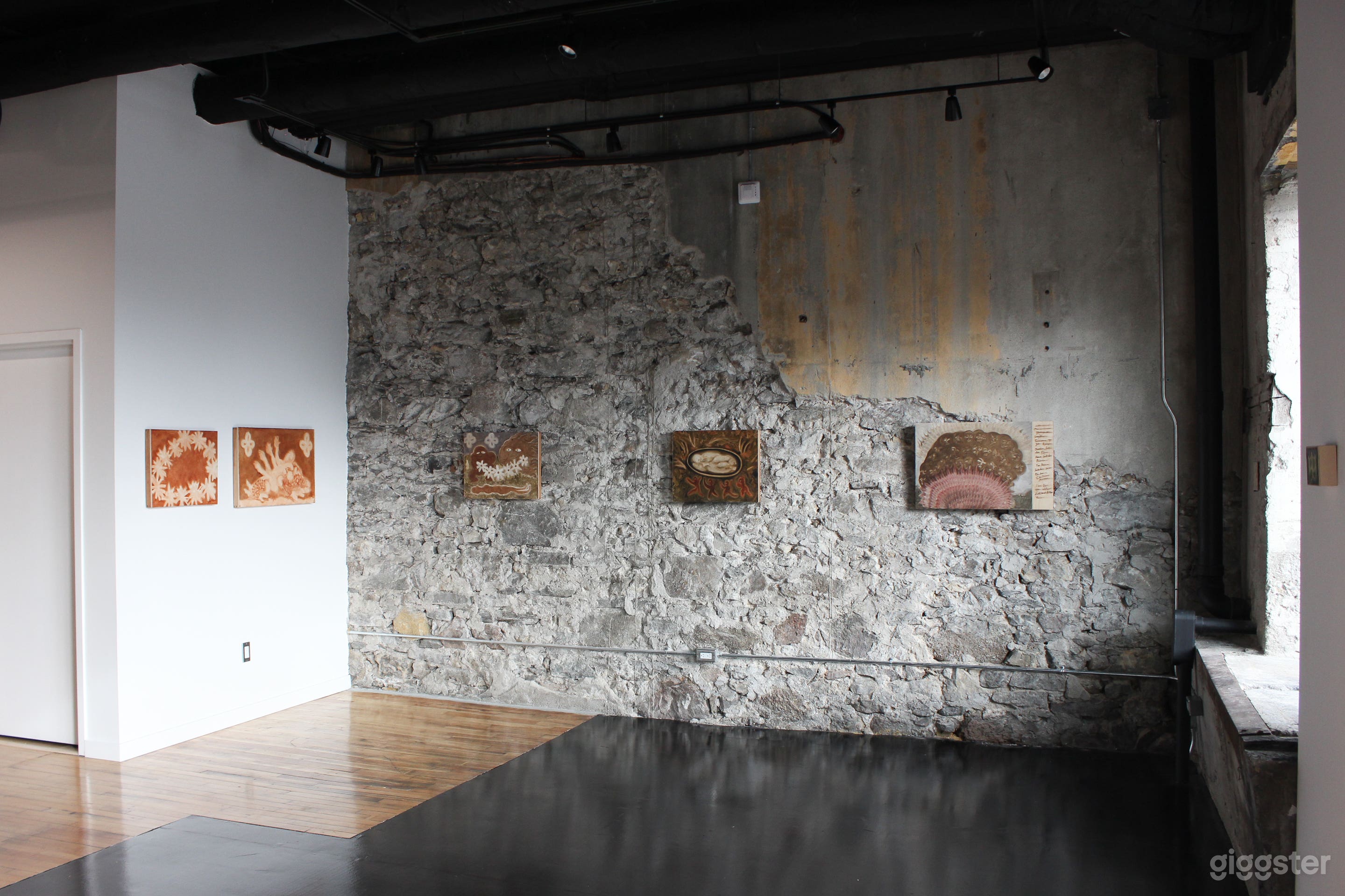 Contemporary Art Gallery in Heritage Building | Rent this location on ...